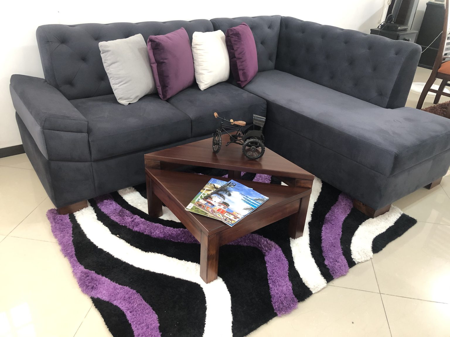 Sala en L Luxor Capitoneada – La Casa del Pino